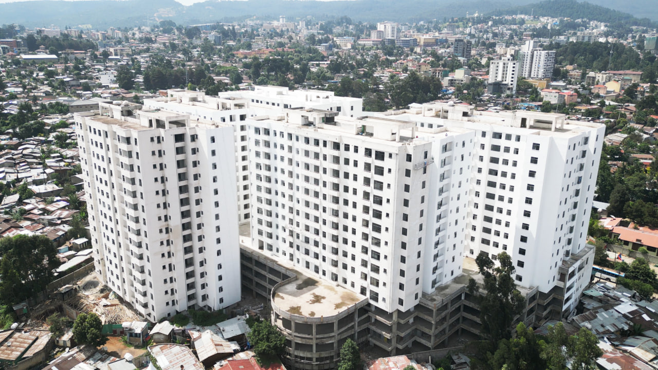 Noah Real Estate: Noah Asqual – Enqulal Fabrica's Modern Living ...